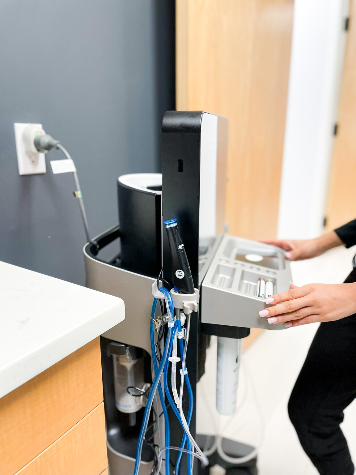 The Complete Guide to the Dermaplane Facial At Simply Derm | Dr. Kally ...